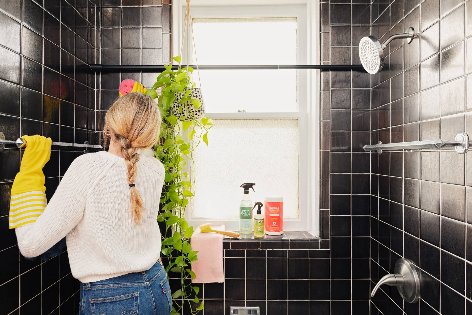 6 Tips for a Deep Bathroom Clean